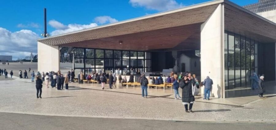 Visit the Caves of Mira de Aires, Fátima, Batalha and Óbidos - Exploring the Caves of Mira de Aires