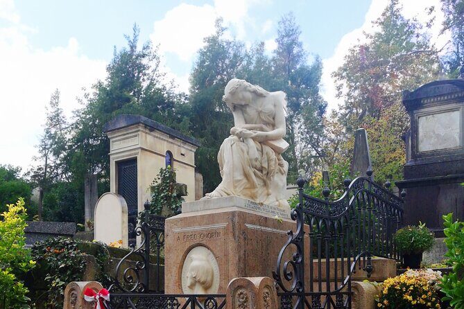 Visit to Père Lachaise Cemetery: a self-guided tour - The Experience and Practicalities