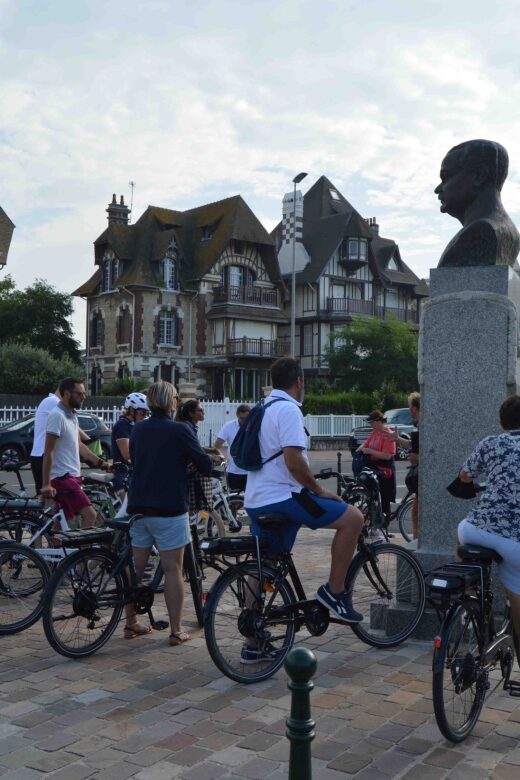 Visite guidée à vélo Deauville & Trouville EN FRANCAIS - Authentic Experiences & Authentic Insights