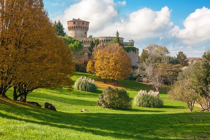 Volterra, Bocelli's Theatre and San Gimignano Tour by Minivan - Experience Review: Volterra, Bocellis Theatre and San Gimignano Tour by Minivan