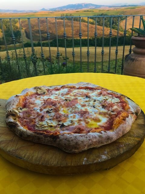 Volterra: Pizza Cooking Class in a tuscan farmhouse - A Deep Dive into the Experience