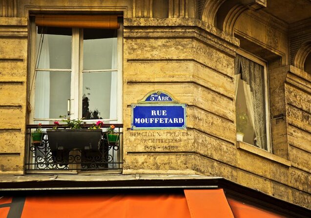 Walk & Wine Tour in the Latin Quarter - Exploring the Latin Quarter with a Walk & Wine Tour