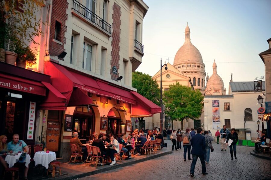 Walking Tour in Paris Montmartre with Tastings and Stories - In-Depth Look at the Itinerary