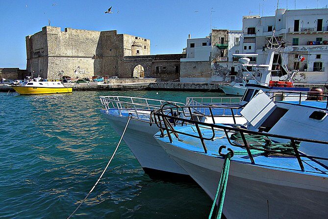 Walking tour in the wonderful Monopoli: Nice cosy Italian old town - A Closer Look at the Itinerary