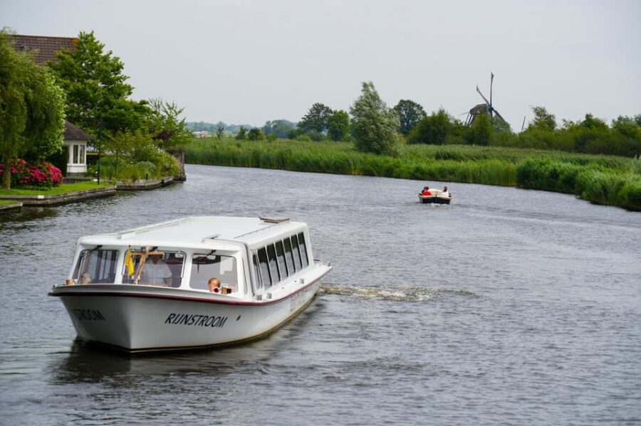 Warmond: Kagerplassen Cruise with "Tulip Experience" Ticket - Why You Should Consider This Tour