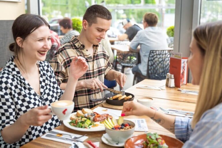 Warsaw: Breakfast at Hard Rock Cafe - Who Will Love This Experience?