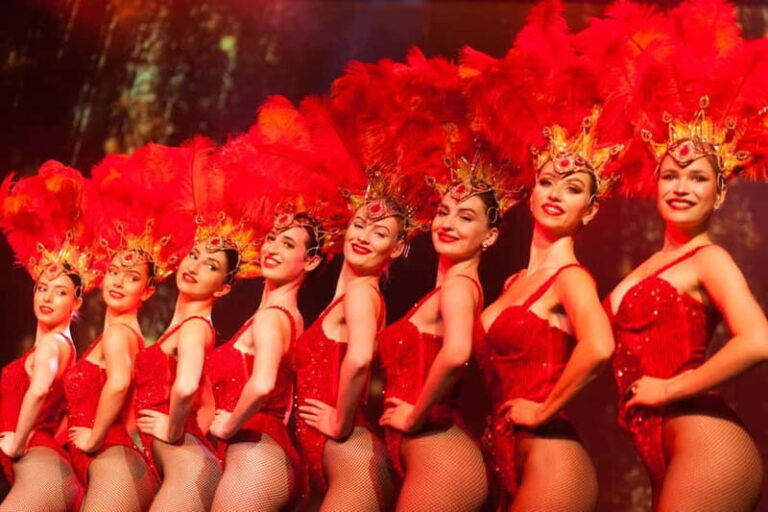 Warsaw: Live Show and Dinner for Two with Champagne - Why This Experience Is a Great Choice