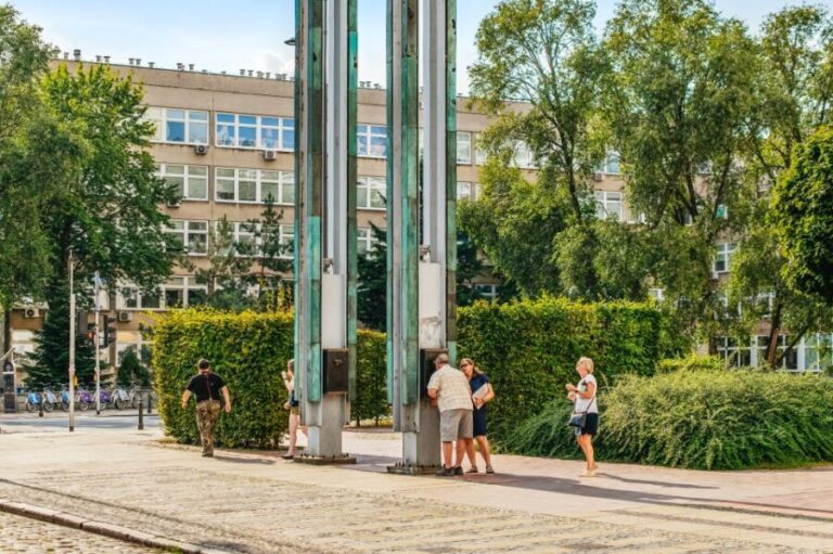 Warsaw: Warsaw Ghetto Private Walking Tour with Hotel Pickup - What to Expect During the Tour
