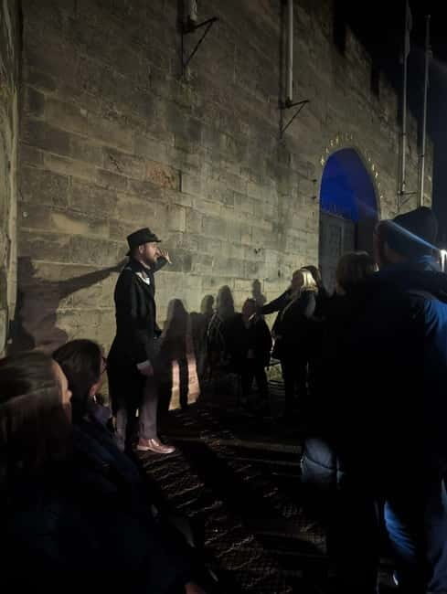 Warwick: Ghost, Crime & Murder Walking Tour - Exploring the Itinerary: What Makes Each Stop Special