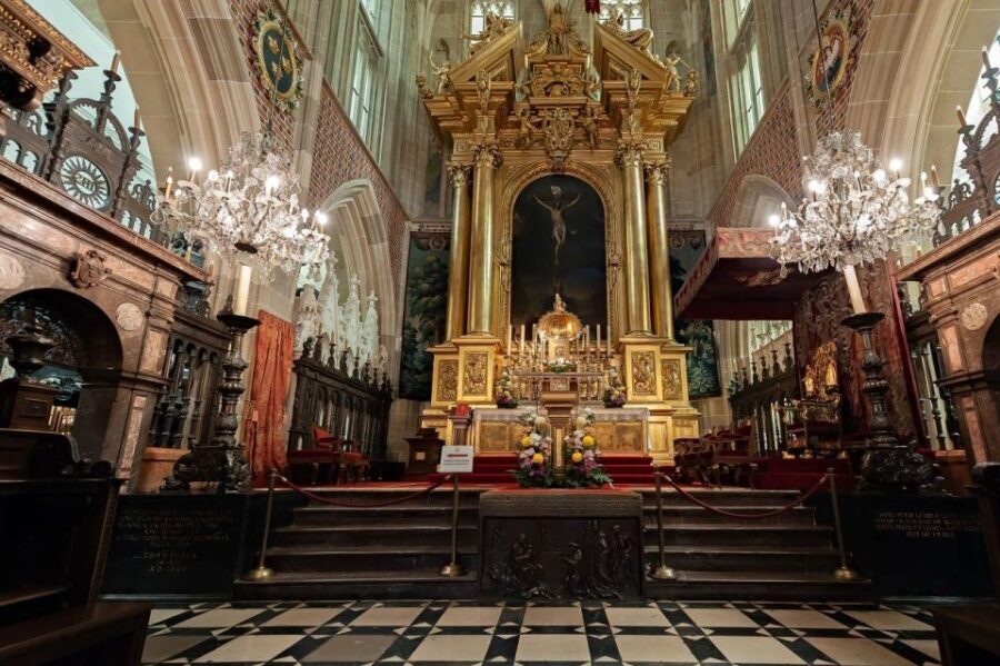 Wawel Hill, St.Mary's Church & Rynek Underground Guided Tour - Who Will Love This Tour?