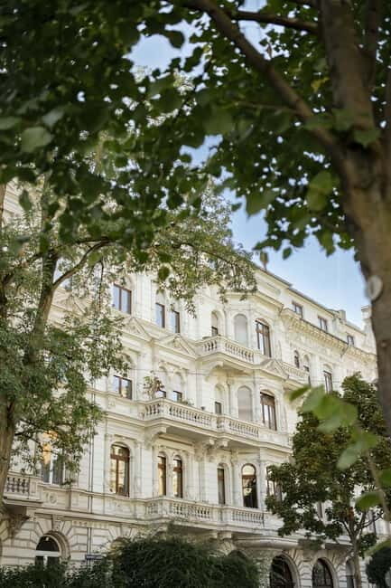 Wiesbaden: Multicultural Westend - public tour - Who Will Love This Tour?