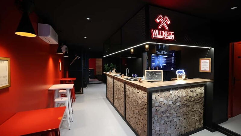 Wildness: Axe throwing in Paris 13 - What to Expect During Your Session