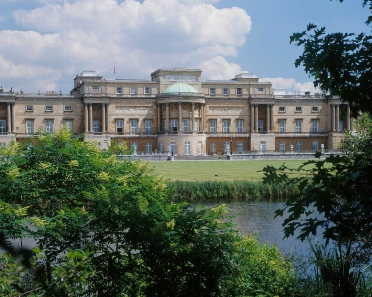 Windsor Castle and Buckingham Palace Full-Day Tour - Practical Details & Tips