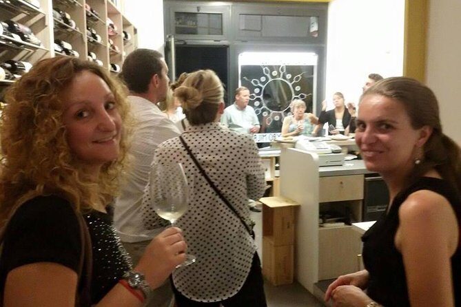 Wine Class and Tasting in Milan - Small Group - Insights From Reviews