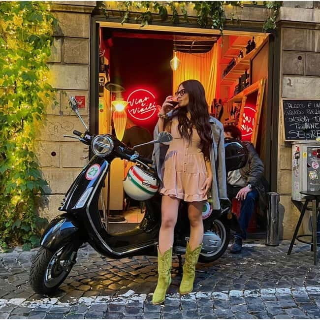 Wines and Vinyls - Wine tasting and music on vinyl in Rome Center - A Deep Dive into the Experience