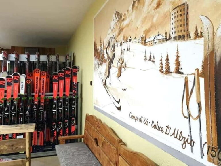 Winter Equipment Rental - Maison Clataud Sestriere "AL BARACHIN" - Flexibility and Extra Services