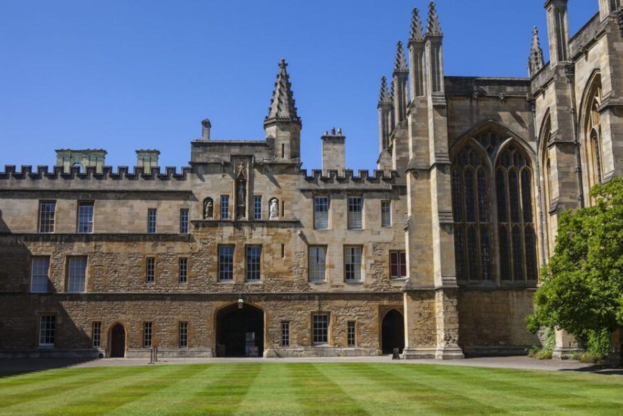 Wizarding Oxford Tour: Follow in Harry Potters Footsteps - Analyzing the Experience: Price, Duration, and Value