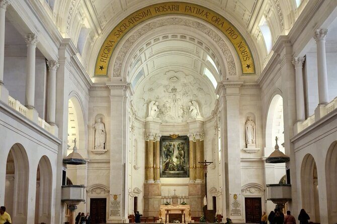 Wonderful Private Full Day Tour in Fátima, Nazaré, Óbidos - Exploring Each Stop in Detail