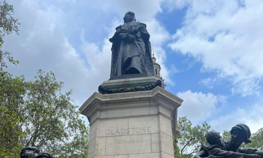 Woolf & Dickens: London Literary Tour & Writing Workshop - Detailed Breakdown of the Itinerary and Highlights