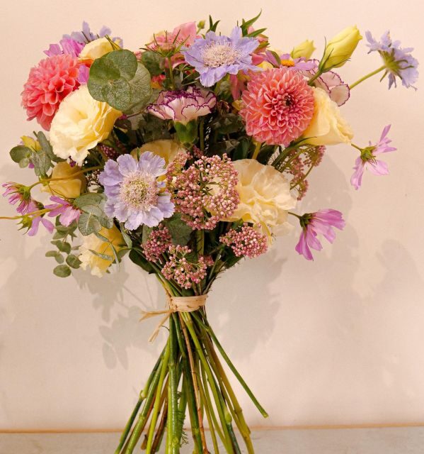 Workshop to learn how to create a floral arrangement - An Authentic French Floral Experience