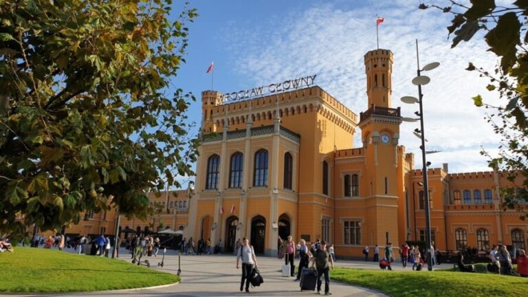 Wroclaw: 2-Hour Private E-Bus Tour for small groups/4 places - What to Expect on the Tour