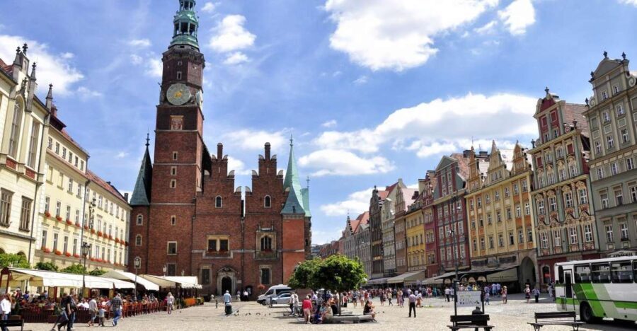 Wroclaw: Old & New Town Highlights Private Guided Walking To - Exploring Wroclaw’s Itinerary in Detail