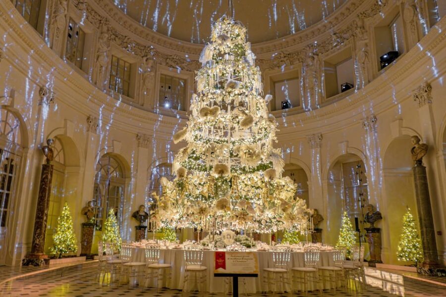 Xmas Paris & Vaux-le-Vicomte Castle Chauffeur Driven 5hrs - Scenic Drive to Château de Vaux-le-Vicomte
