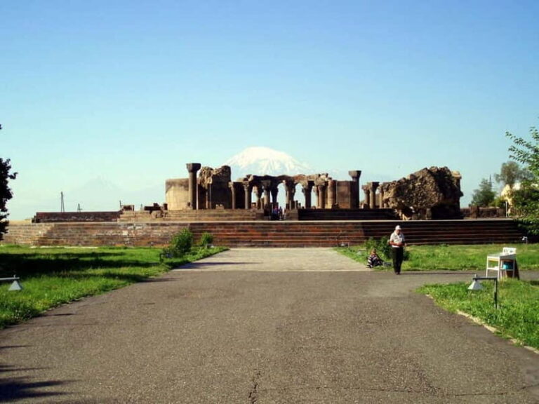 Yerevan: Echmiadzin, Hripsime, Gayane, Zvartnots Temple Tour - Experience and Expectations: What Exactly Will You See?