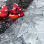 Ylläs: Lake Ylläsjärvi Ice-Floating Experience - Key Points