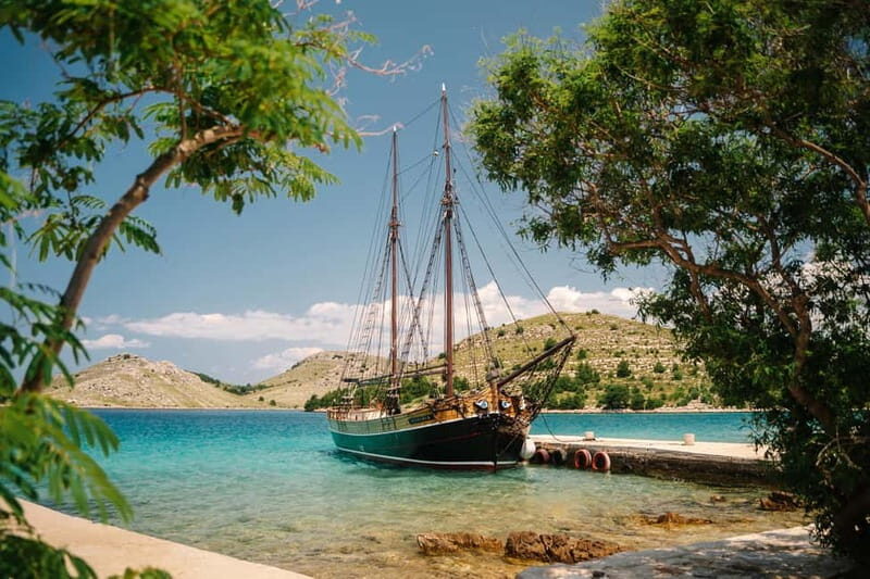 Zadar: Boat Tour with Unlimited Wine & 3 Stops - Who Will Love This Tour?
