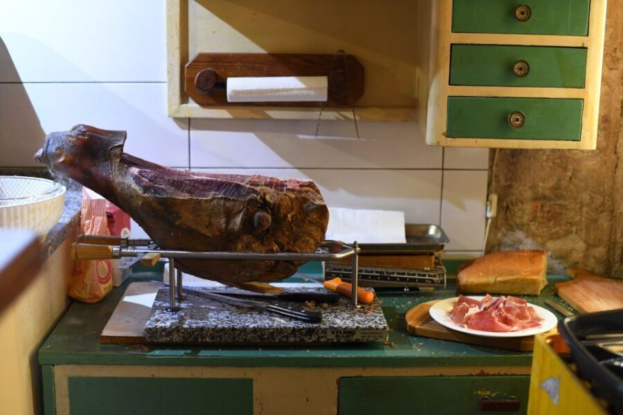 Zadar: Culinary Walking Tour with Food Tastings - Who Will Enjoy This Experience?