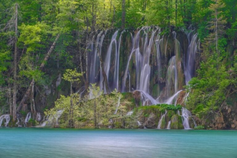 Zadar: Plitvice Lakes Guided Day Tour with Tickets - What Sets This Tour Apart