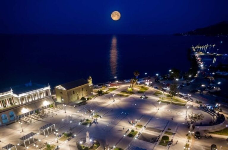 Zakynthos City Tour by Night with Transfer and Dinner - Analyzing the Value