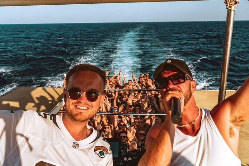 Zante: Pukka up boat party - Swimming and Scenic Stops