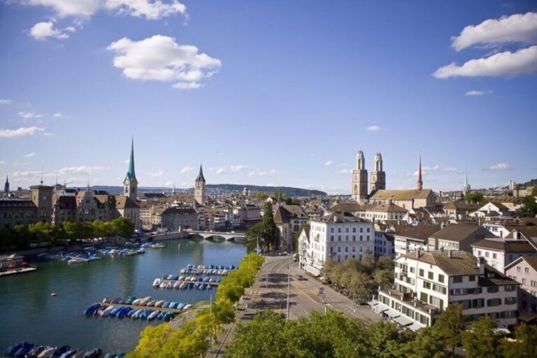 Zürich: 2-Hour Sightseeing Bus Tour - What the Tour Does Well