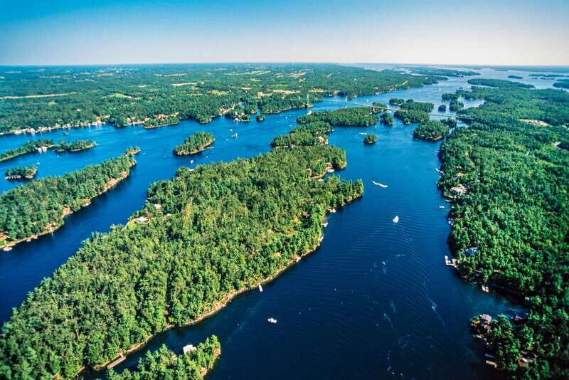 1000 Islands: 10, 20, 30, or 60-Min Scenic Helicopter Tour - The Pilot and Commentary—What Sets This Tour Apart