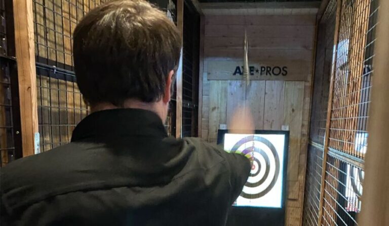 (18+) Reno: Private 30-Minute Axe Throwing Experience Ticket - What You Can Expect
