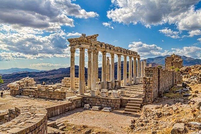 2-Days Gallipoli Troy Pergamon Acropolis Tour From Istanbul to Kusadasi - Who Will Appreciate This Tour?