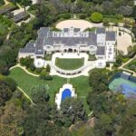 2 Hour Celebrity Homes Tour - A Closer Look at the Experience