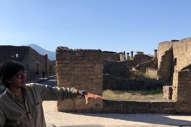 2 Hours Walking Tour in Pompeii with an Archaeologist - Exploring Pompeii with an Archaeologist: What to Expect