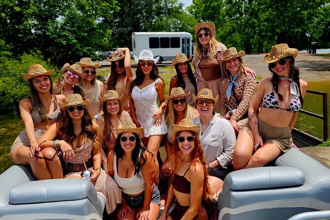 25ft Pontoon Party Boat w/ Captain up to 12 people (3 hrs) - A Deeper Look into the Tour