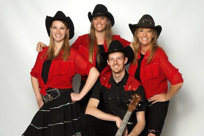 "31 String Showdown" show & dinner at Firelight Barn in Henderson - An In-Depth Look at the "31 String Showdown" Experience