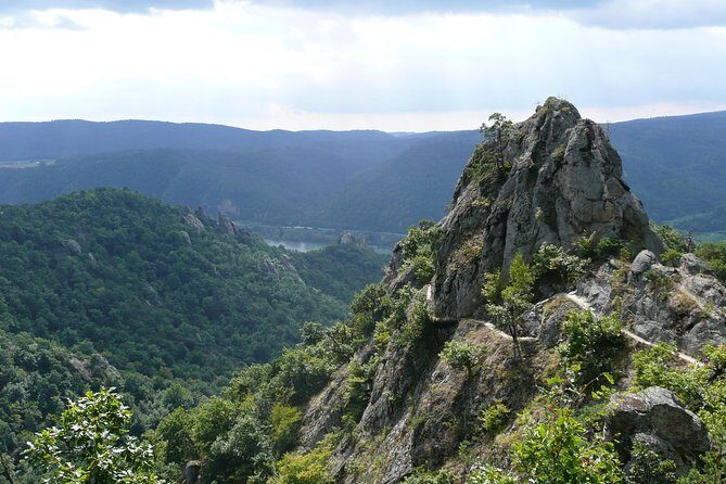 4-Hour Private Alpine Hiking Tour 'In the footsteps of king Lionheart' - Who Is This Tour Best For?