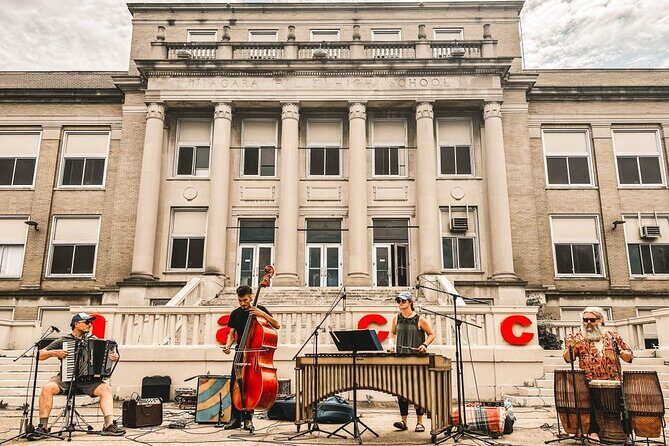 40 minute Guided Tour of the Niagara Arts & Cultural Center - What Makes the Tour Special