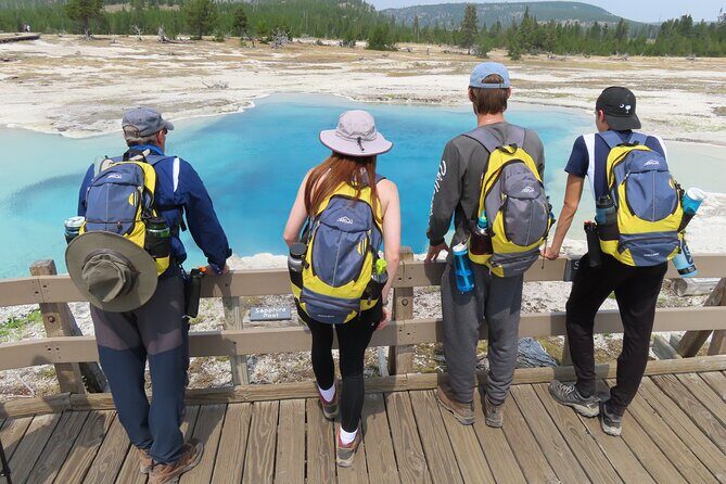 6-Mile Geyser Hiking Tour in Yellowstone with Lunch - The Itinerary in Detail