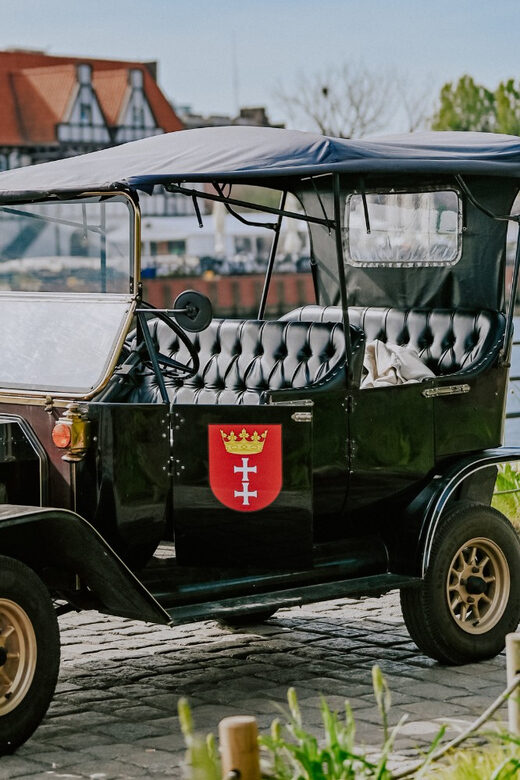 60 min of sightseeing in retro cars, Gdansk - Who Will Love This Tour?