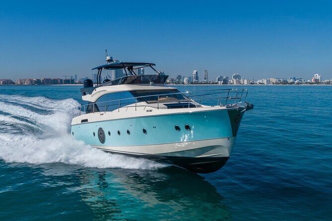 62ft Yacht Tour in Miami Beach with Captain Beneteau MC6 Fly - Value and Practical Details