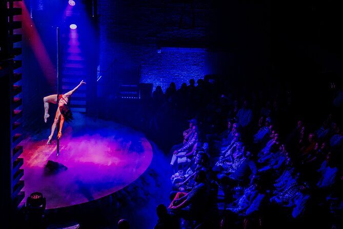 Adult Comedy Show & Cirque Live Performance at Woolworth Theatre - Authenticity and Genuine Experience