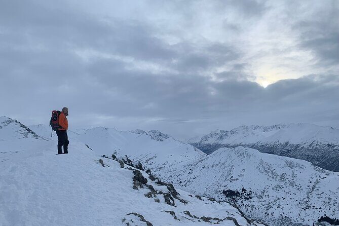 Advanced Snowshoeing Adventure - Snowshoeing in the Colossal Glacial Valley