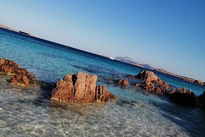 Afternoon excursion (15: 00/19: 00) by rubber boat in the archipelago of La Maddalena. - Why This Tour Works Well for Different Travelers